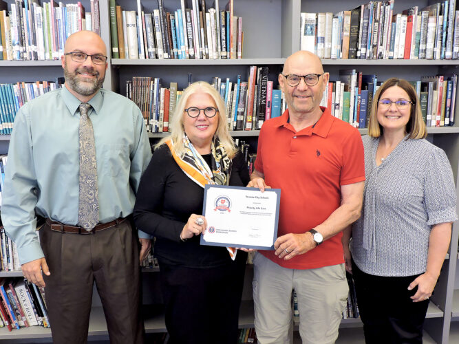 Expressing thanks | News, Sports, Jobs - The Herald Star